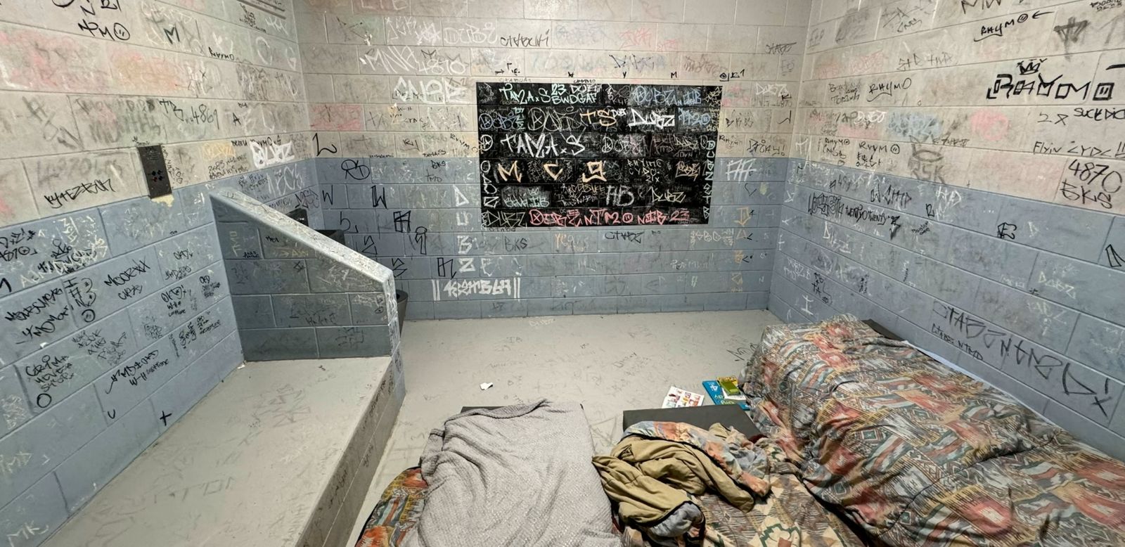 Australia must end torturous practices & raise the age - Amnesty ...